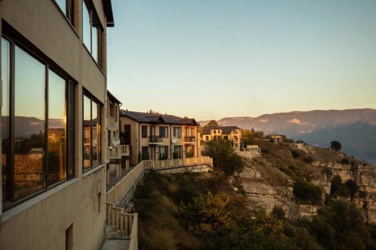 Lastiver Resort - Yerani Travel